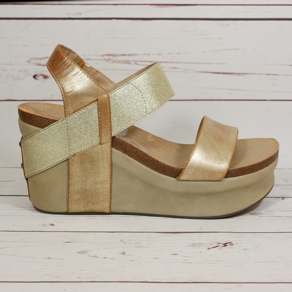 OTBT | Shoes | New Otbt Gold Bushnell Wedge Sandals Heels | Poshmark